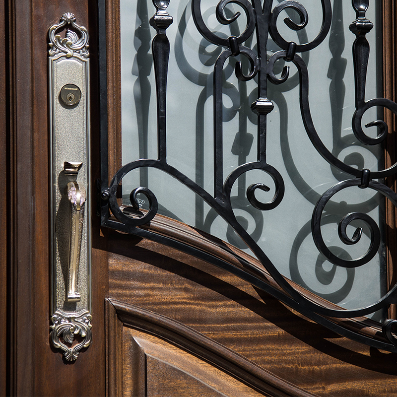 A Guide To Buying Accessories for Exterior Doors